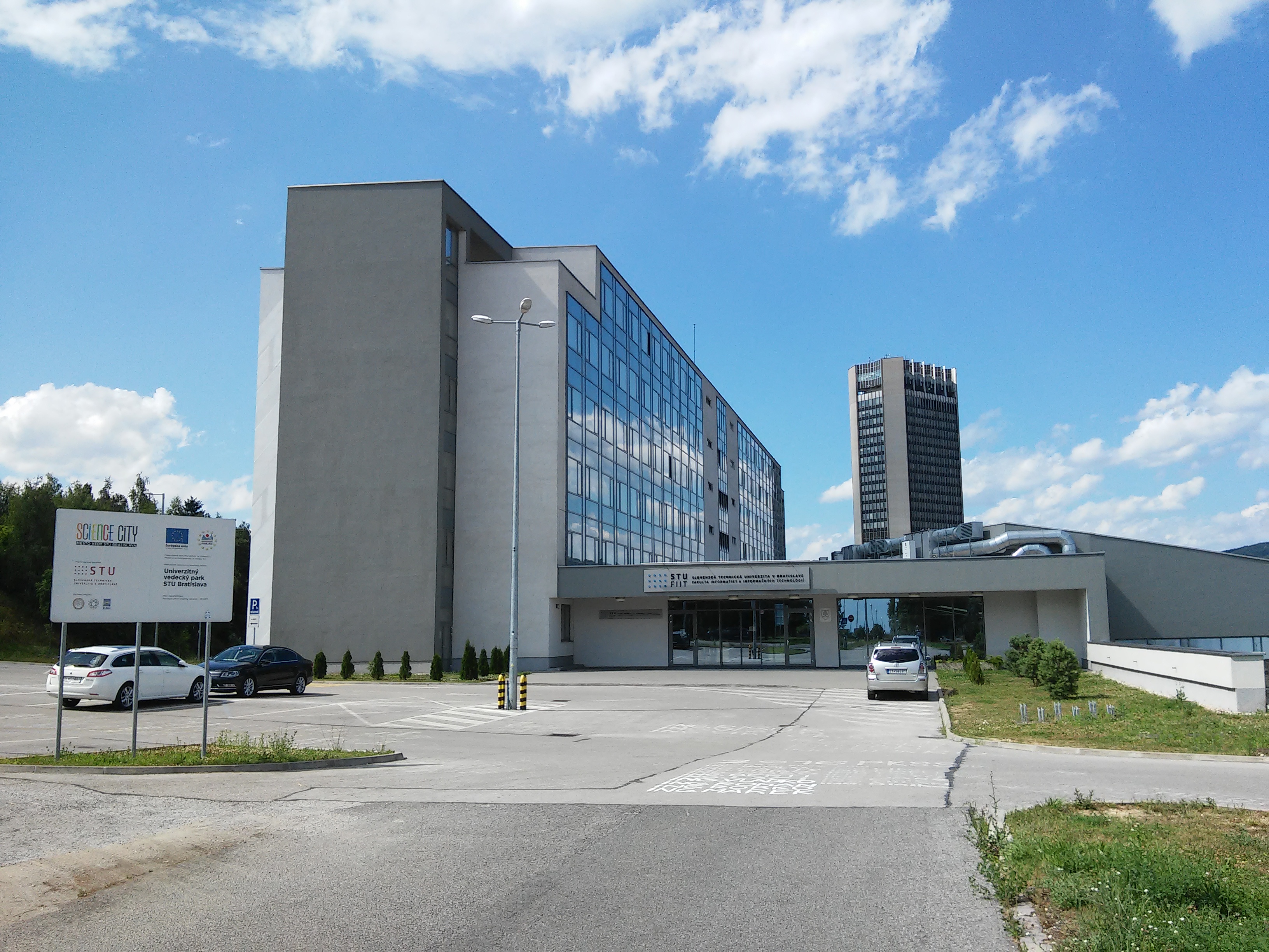 M. Bieliková sa už na FIIT STU nevráti, dôvodom je problém s demokraciou